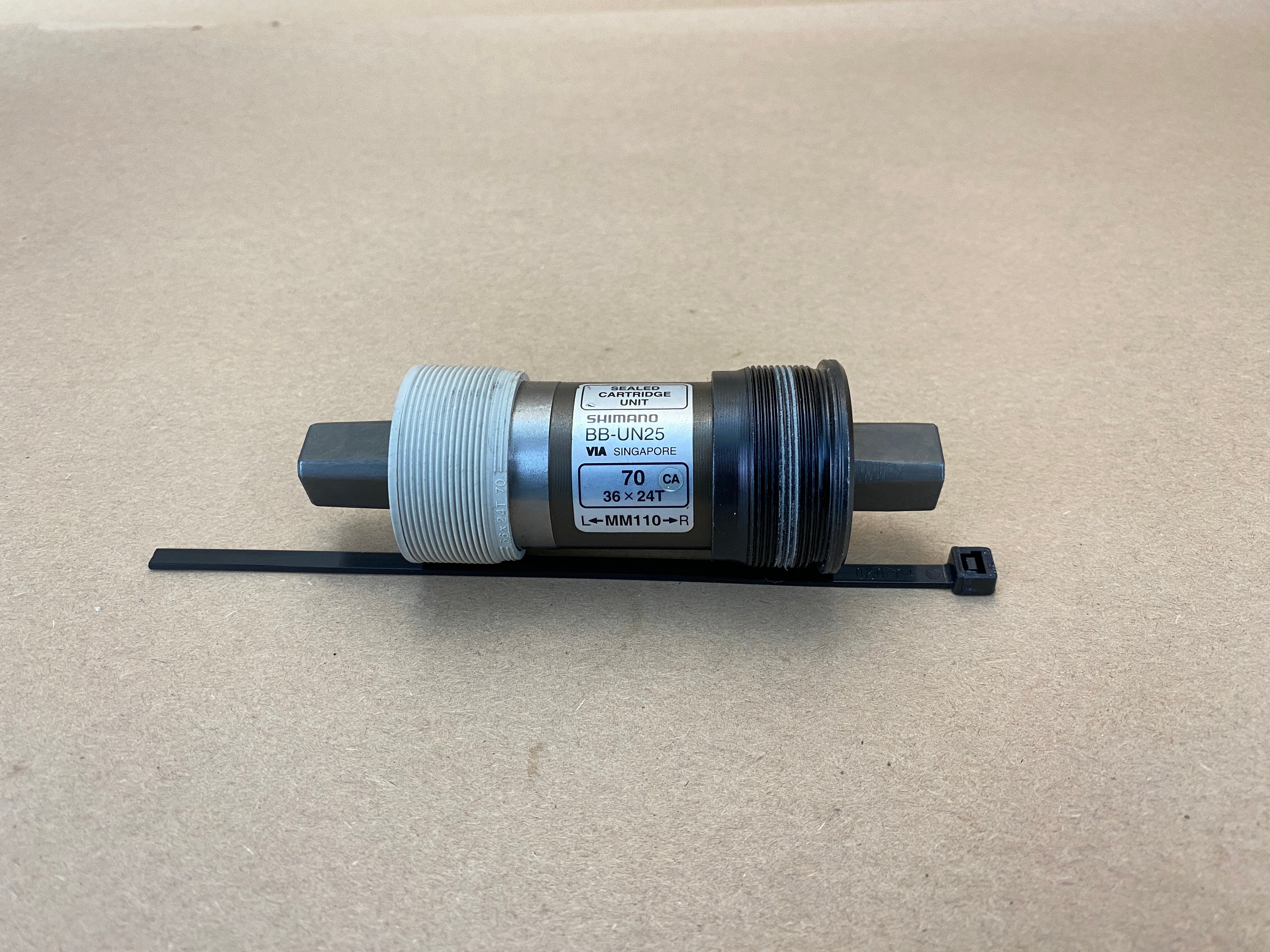 Shimano UN-25 Italian Bottom Bracket - 36 x 24 110